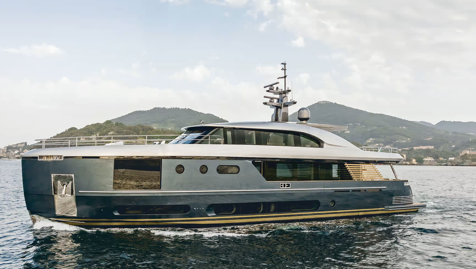 Inside Azimut’s brand-new Magellano 30M yacht